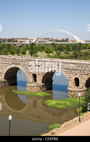 Roman Bridge, Merida, Spain Stock Photo - Alamy