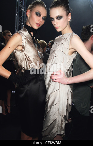 Lavin BACKSTAGE Paris Ready to Wear Autumn Winter Model pencilled in ...