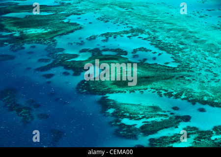 Aerial view of Arlington Reef, near Cairns. Great Barrier Reef Marine ...