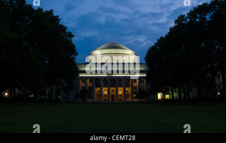 Killian court and main building with great dome MIT massachusetts ...