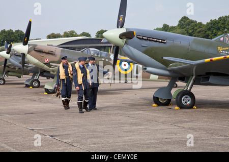 Spitfire and ground crew at Battle of Britain Memorial Flight ...