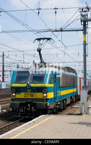 sncb,class 27,electric locomotive,2715,brussel zuid,belgium Stock Photo ...