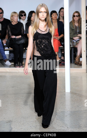 Tess Giberson New York Ready to WearSpringSummer 2012 Stock Photo - Alamy