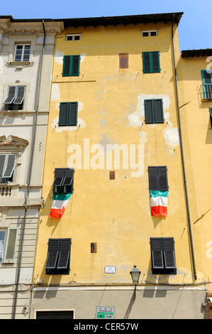 The Famous City Wall Of Lucca In Tuscany Stock Photo - Alamy