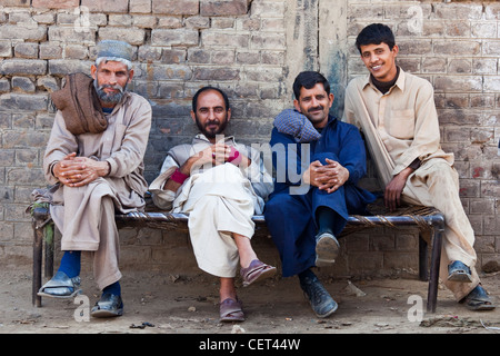 Pakistani men in Islamabad, Pakistan Stock Photo - Alamy