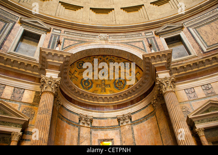 Internal part of dome in Pantheon of Rome, Italy Stock Photo - Alamy