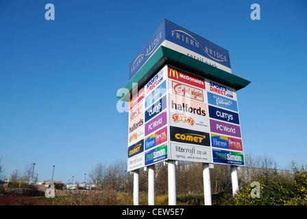 B and Q sign, Friern Bridge Retail Park, London, UK Stock Photo - Alamy