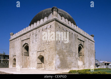 haft gumbaz tomb gulbraga karnataka india tourism Stock Photo - Alamy