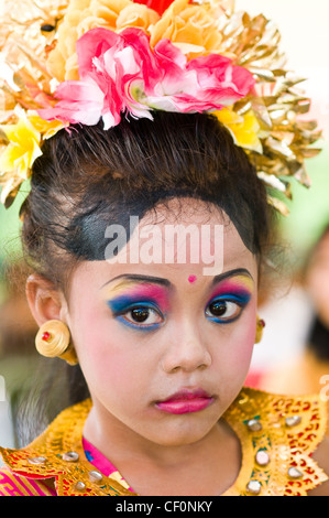 Full Moon ceremonial dance, Puputan Square denpasar, bali Stock Photo ...