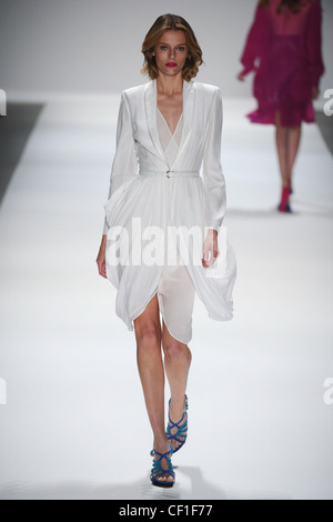 Luca Luca New York Ready to WearSpringSummer 2012 Stock Photo - Alamy