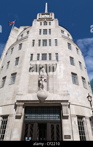 Statue of Prospero and Aerial by Eric Gill. BBC Broadcasting House ...