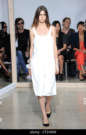 Tess Giberson New York Ready to WearSpringSummer 2012 Stock Photo - Alamy