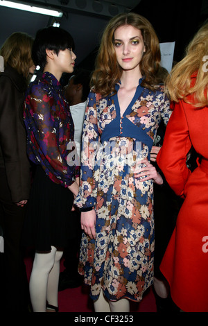 Ossie Clark London Ready to Wear Spring Summer Brightly multicoloured ...