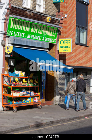 UK Corner Shop "Off License" "Beer Off Stock Photo - Alamy