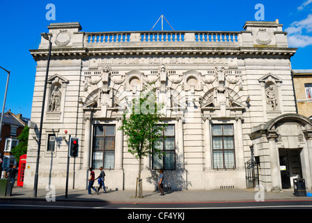 Islington Central Library in a grand building on the corner of Holloway ...