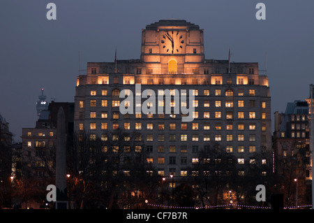Shell Mex House office building, on the north bank of the river Thames ...