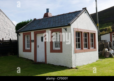 Wanlockhead owes its existence to lead & other mineral deposits in ...
