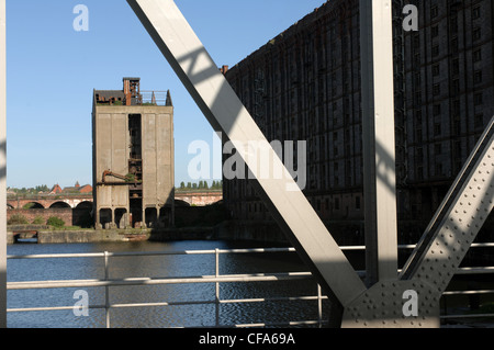 Bascule bridge Liverpool. England Stock Photo - Alamy