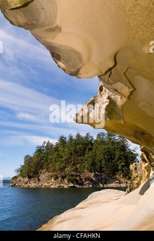Sandstone cliff formation at Retreat Cove, Galiano Island, British ...
