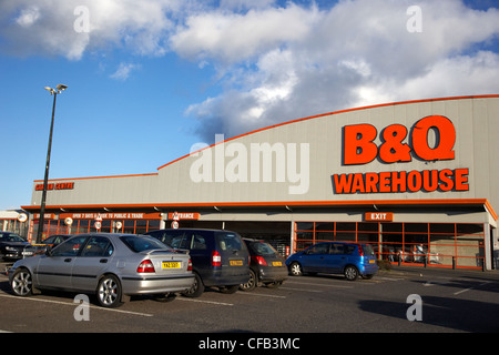 b+q large retail diy home improvement shopping store in the uk Stock ...