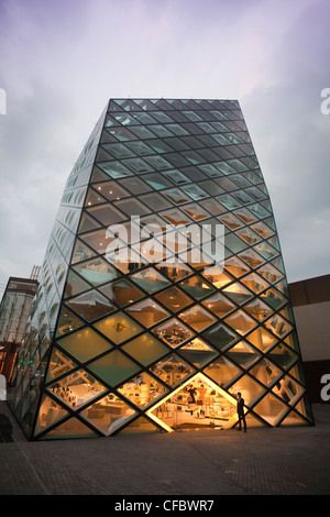 Modern Architecture Tokyo Prada Omotesando Aoyama Herzog & de Meuron ...