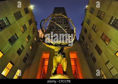 Atlas sculpture by Lee Lawrie Rockefeller center New York city USA ...