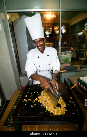 Kotu Roti being chopped in a popular restaurant in Kandy, Sri Lanka ...