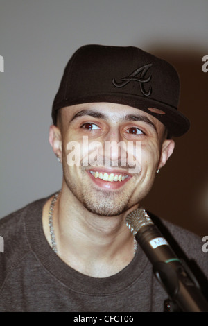 Cast and crew of the British urban movie SKET Stock Photo: 43923223 - Alamy