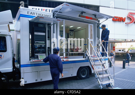 Earthquake simulator Tokyo Japan Stock Photo - Alamy