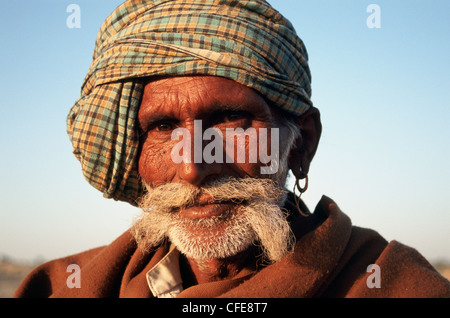 Muslim man belonging to the sindhi community ( India Stock Photo - Alamy