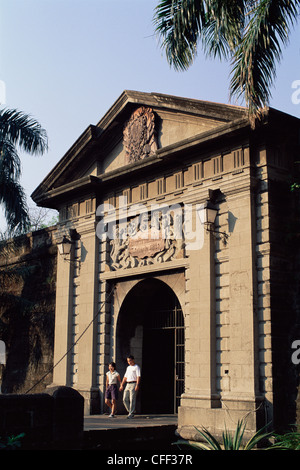 Puerta del Parian Intramuros Manila -Intramuros is the oldest district ...
