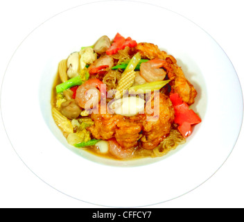 Lard Nar (Thai Rice Noodle with Gravy Sauce Stock Photo - Alamy