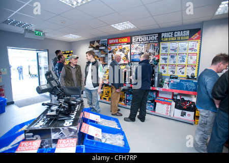 Screwfix retail & trade business supply chain articulated delivery ...