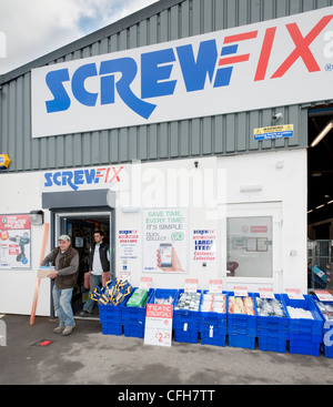 Screwfix retail & trade business supply chain articulated delivery ...