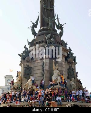 Spain fans cheer on their team during the World Cup Group H soccer ...