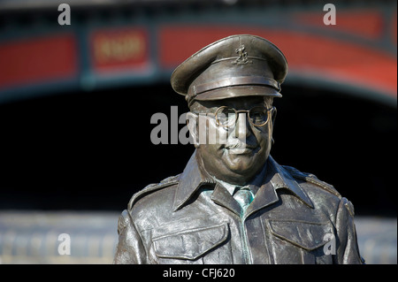 Statue of Arthur Lowe as Captain Mainwaring from the BBC series Dads ...