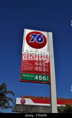 Conoco Phillips 76 gas station price per gallon sign Stock Photo - Alamy