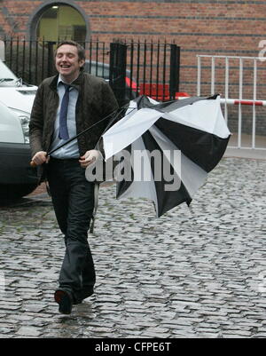 Craig Gazey has problems with his umbrella 'Coronation Street' cast ...