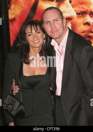 ARNOLD VOSLOO BLOOD DIAMOND PREMIERE GRAUMAN'S CHINESE THEATRE ...