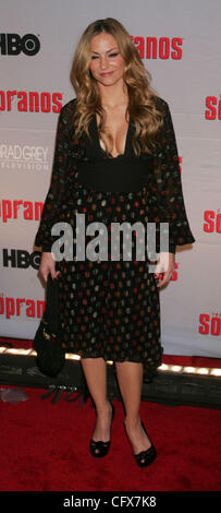 DREA DE MATTEO, THE SOPRANOS : SEASON 3, 2001 Stock Photo - Alamy