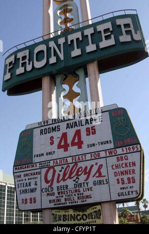 May 26, 2007 - Hollywood, California, U.S. - K53256EG.donald trump ...