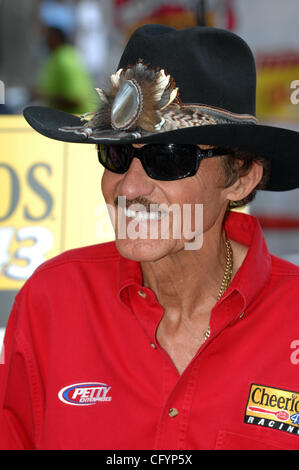 May 26, 2007 Charlotte, NC; USA, Singer ROBIN ZANDER of the band Cheap ...