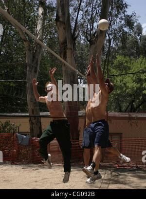 Photo by: Guy Kitchens Del Rosa Hotshots cut line during a fire in Big ...