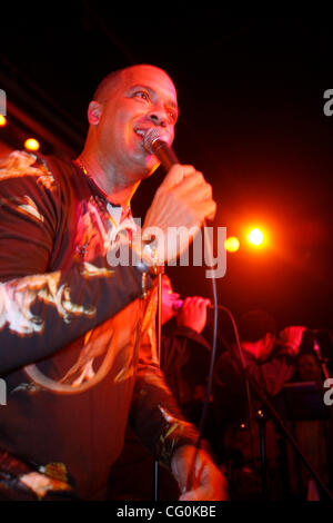 Isaac Delgado performing at SOB's on July 6, 2007 Stock Photo - Alamy