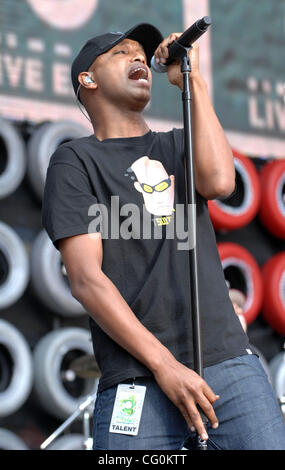 Jul. 7, 2007 East Rutherford, NJ; USA, Bass Guitarist HUNTER BURGAN of ...