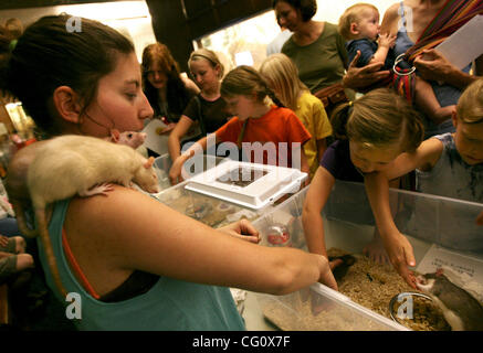 July 14th, 2007 - Blaine, MN, USA - Rat breeder Katie Hughes of St ...
