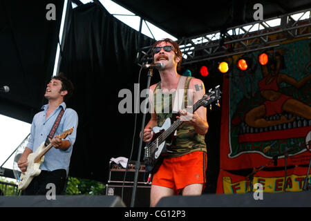 The Black Lips performing at The Village Voice Siren Festival in Coney ...