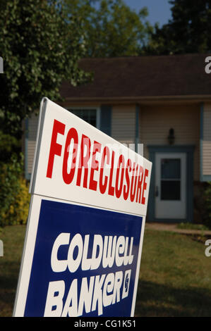 Suburban Atlanta GA home in foreclosure sale. ©Robin Nelson Stock Photo ...