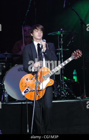 Singer Drake Bell, best known for his role on the Nickelodeon series ...