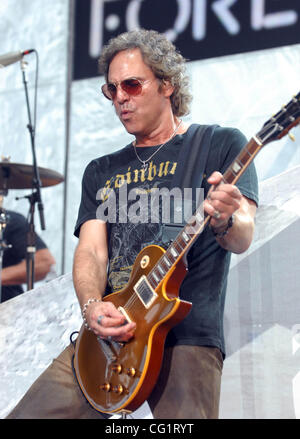 Aug 27, 2007 - Raleigh, NC, USA - Keyboardist JEFF JACOBS of the band ...